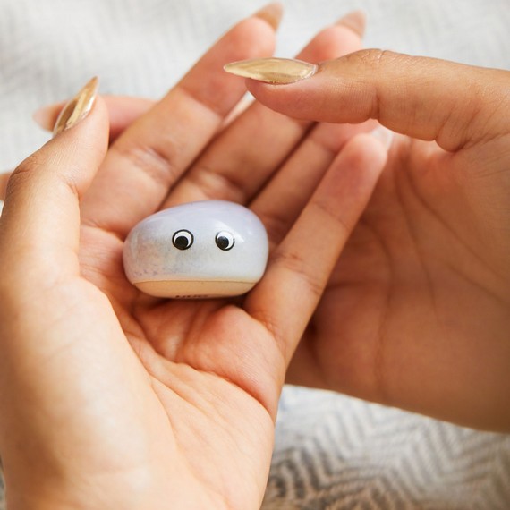 Positivity Pebble - Hug